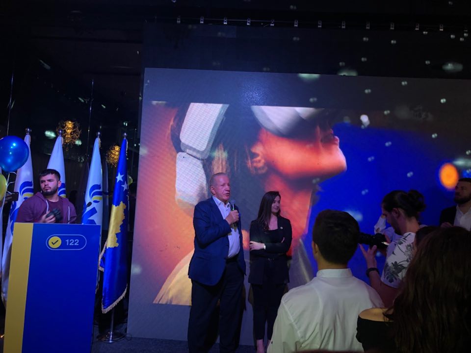 Pacolli: Të rinjtë janë e ardhmja e vendit, të gjitha institucionet ua ...