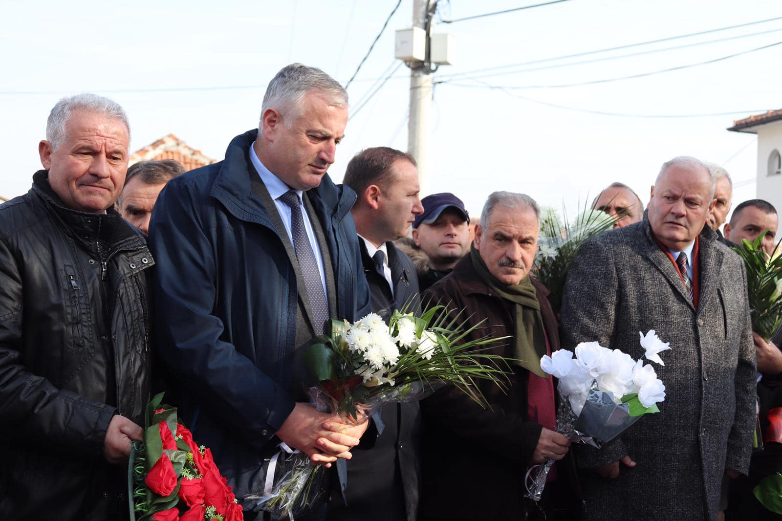 Armend Zemaj përkujton Tahir Zemajn në 17 vjetorin e vrasjes – Ekonomia ...