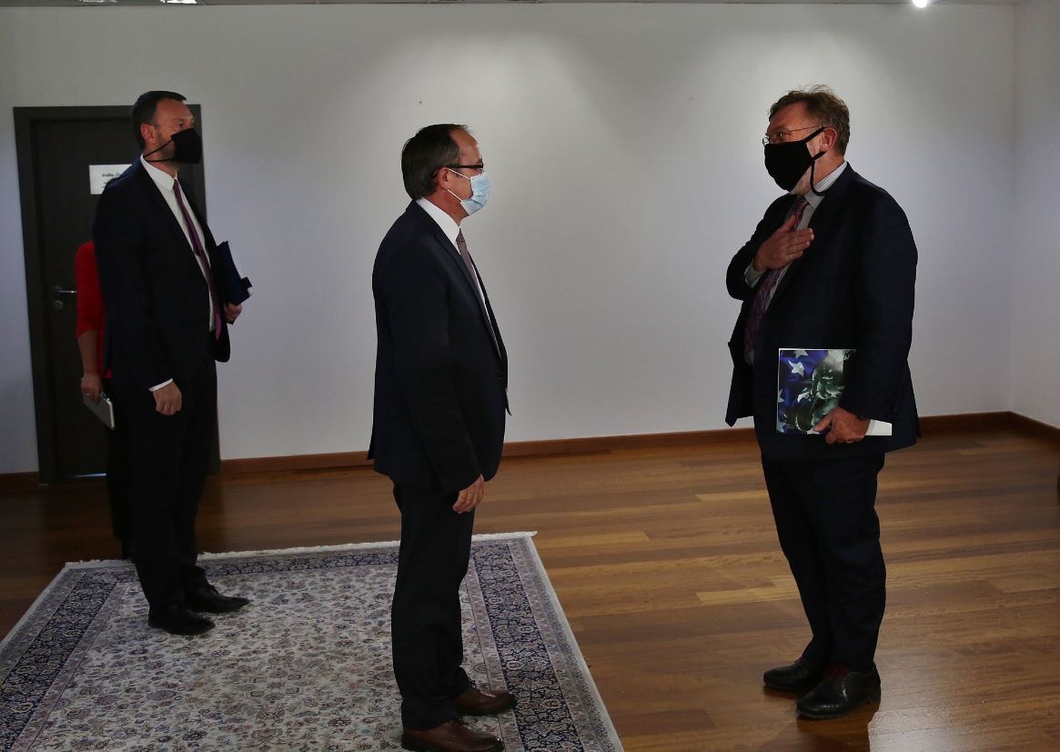 Caleb McCarry, zyrtari i lartë i DFC-së, viziton Kosovën – Ekonomia Online