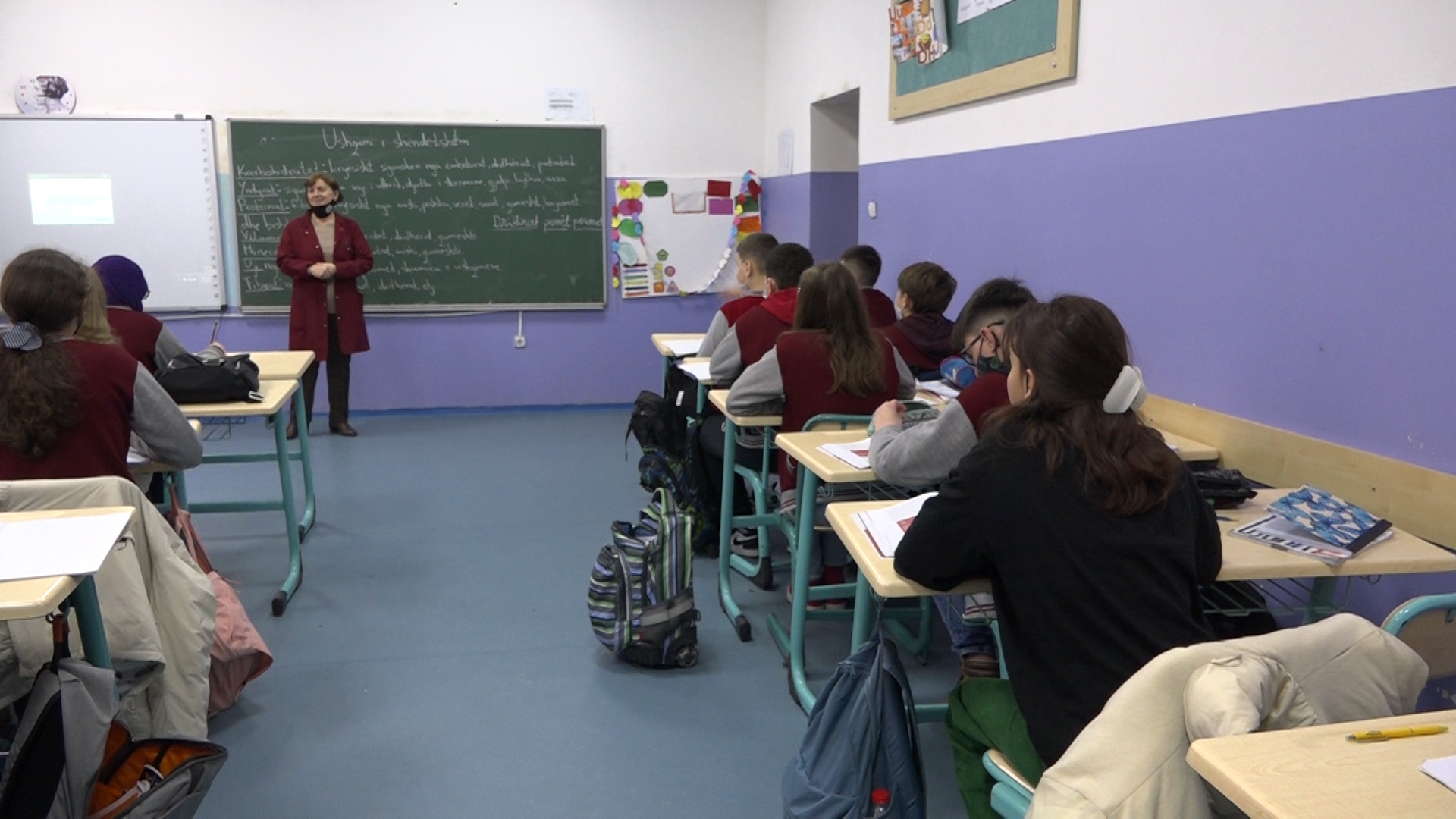 Gjysmëvjetori i dytë – në shkollën “Elena Gjika” mësimi sipas plan ...