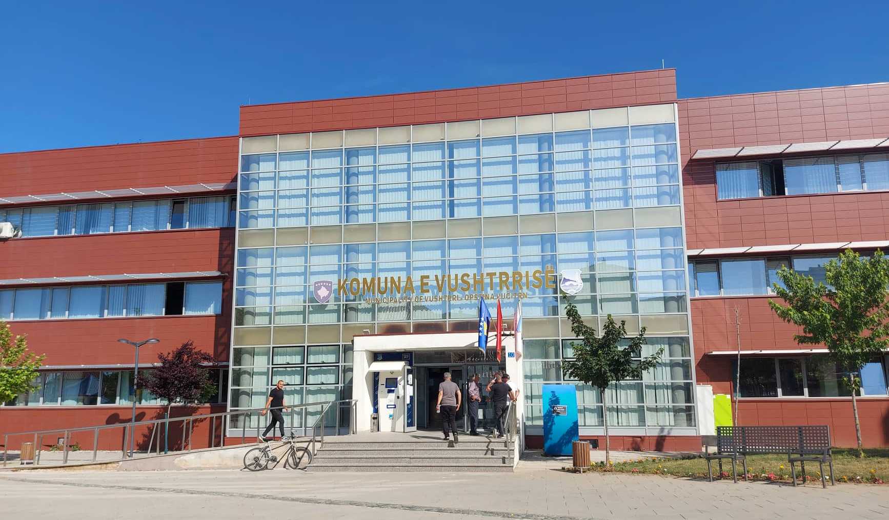 Komuna e Vushtrrisë: Tatimi në pronë është ngritur si rezultat i ...