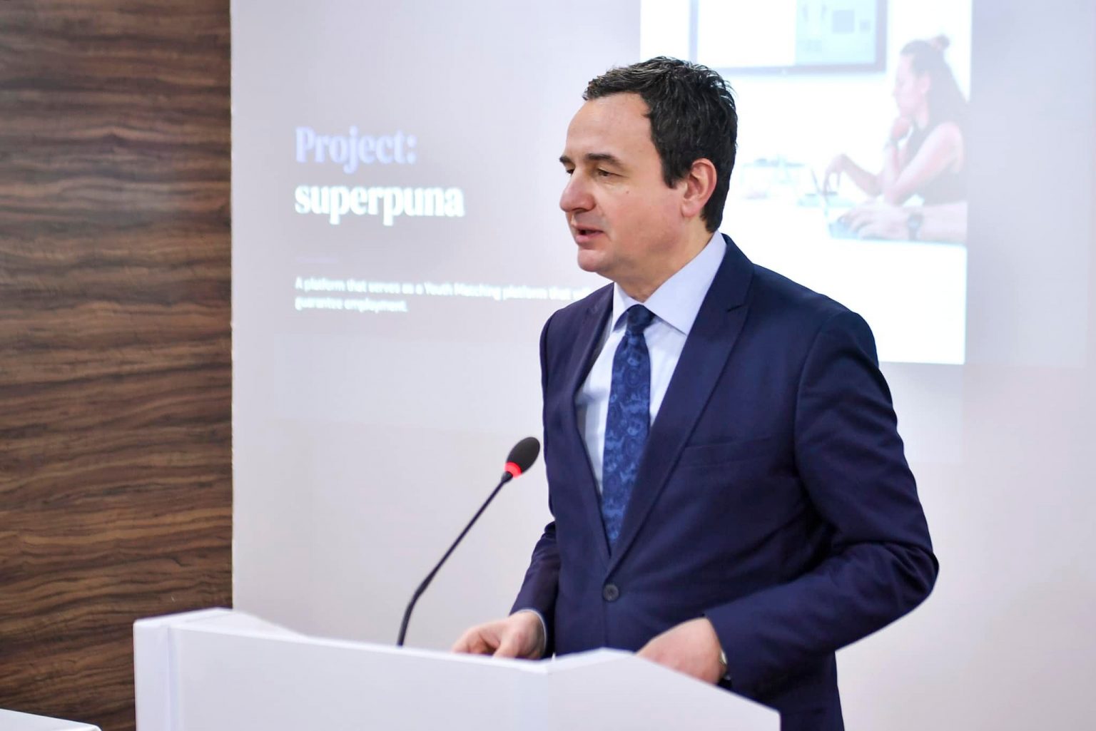 Lansohet platforma “Superpuna”, synohet punësimi i 10 mijë të rinjve brenda vitit 2023 ...