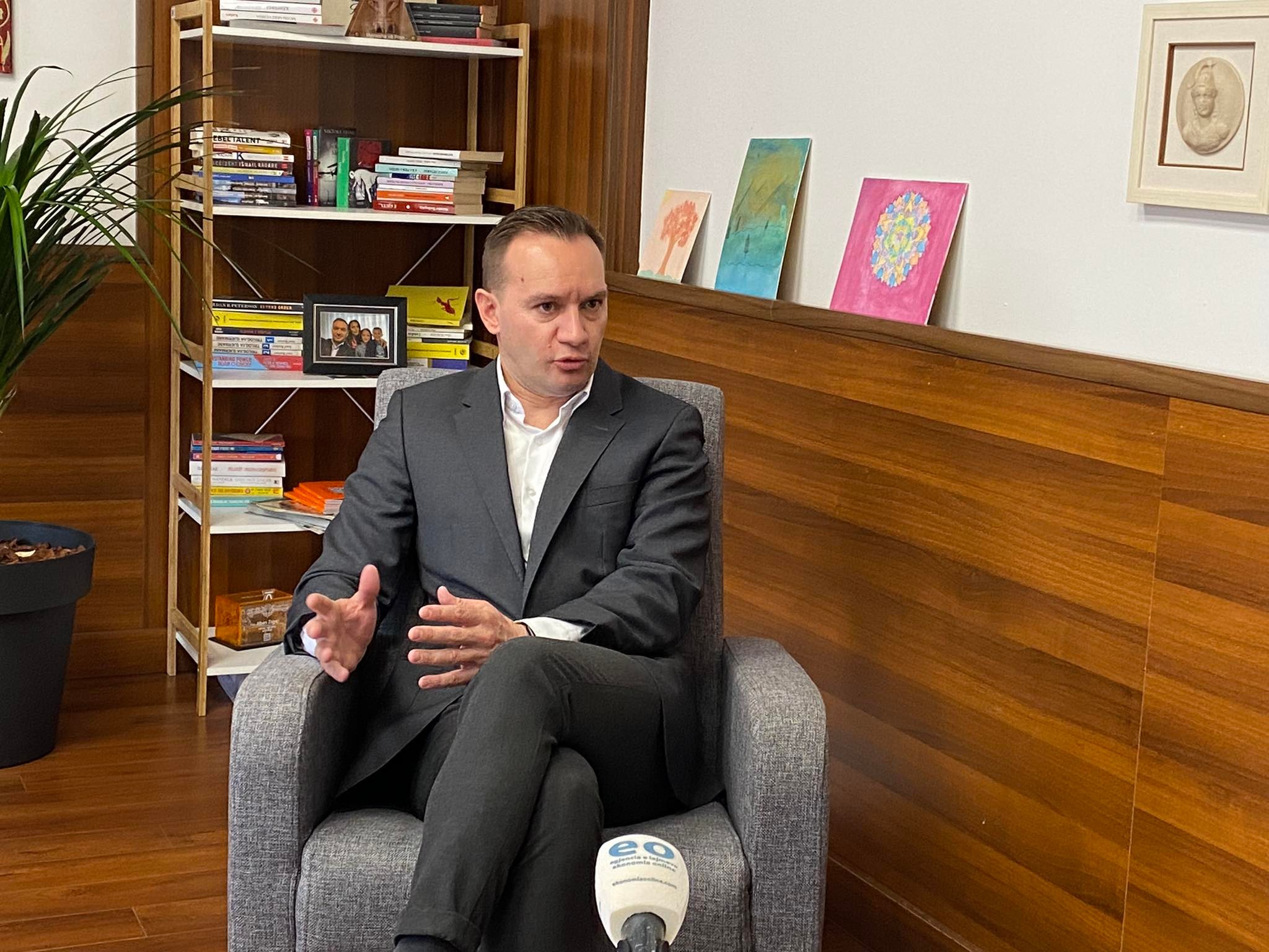 Prishtina bëhet me tunel – Zogaj jep detaje: Veturat kalojnë nëntokë ...