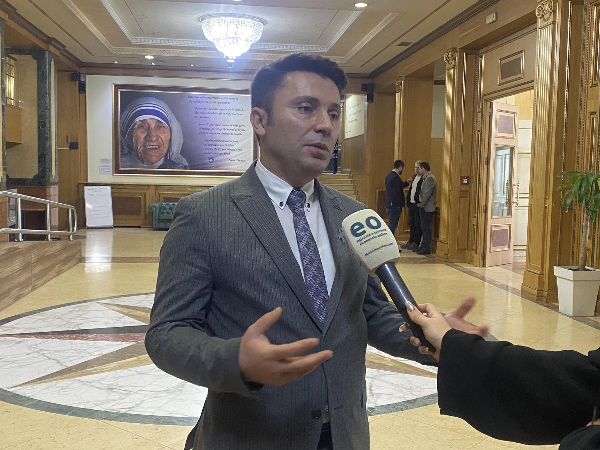 Rrustemi: Përdorimi i deritashëm i dinarit ka qenë veprim ilegal, BQK ...