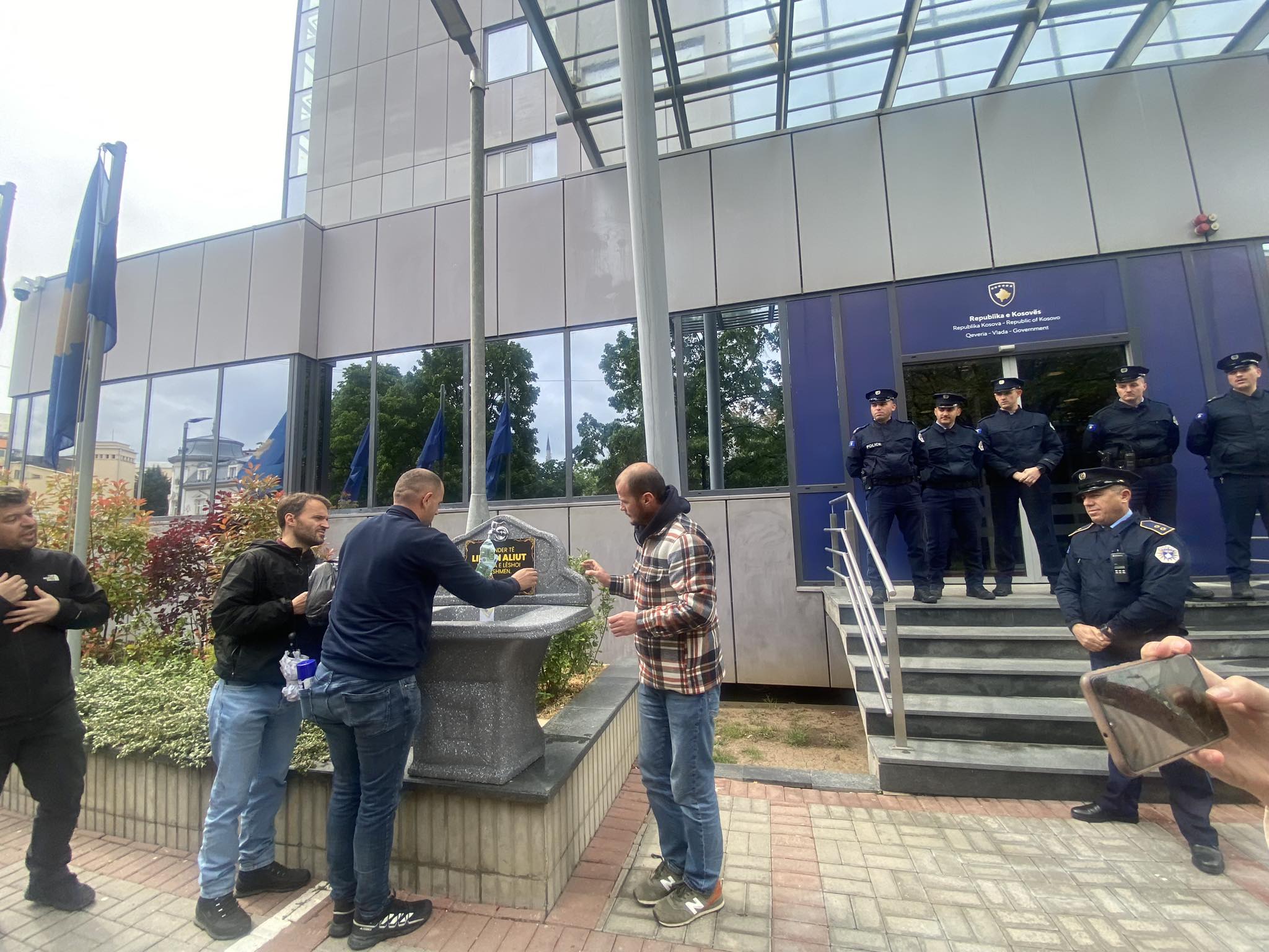 PSD-ja “pastron paratë” para Qeverisë si kundërshtim për faljen e ...