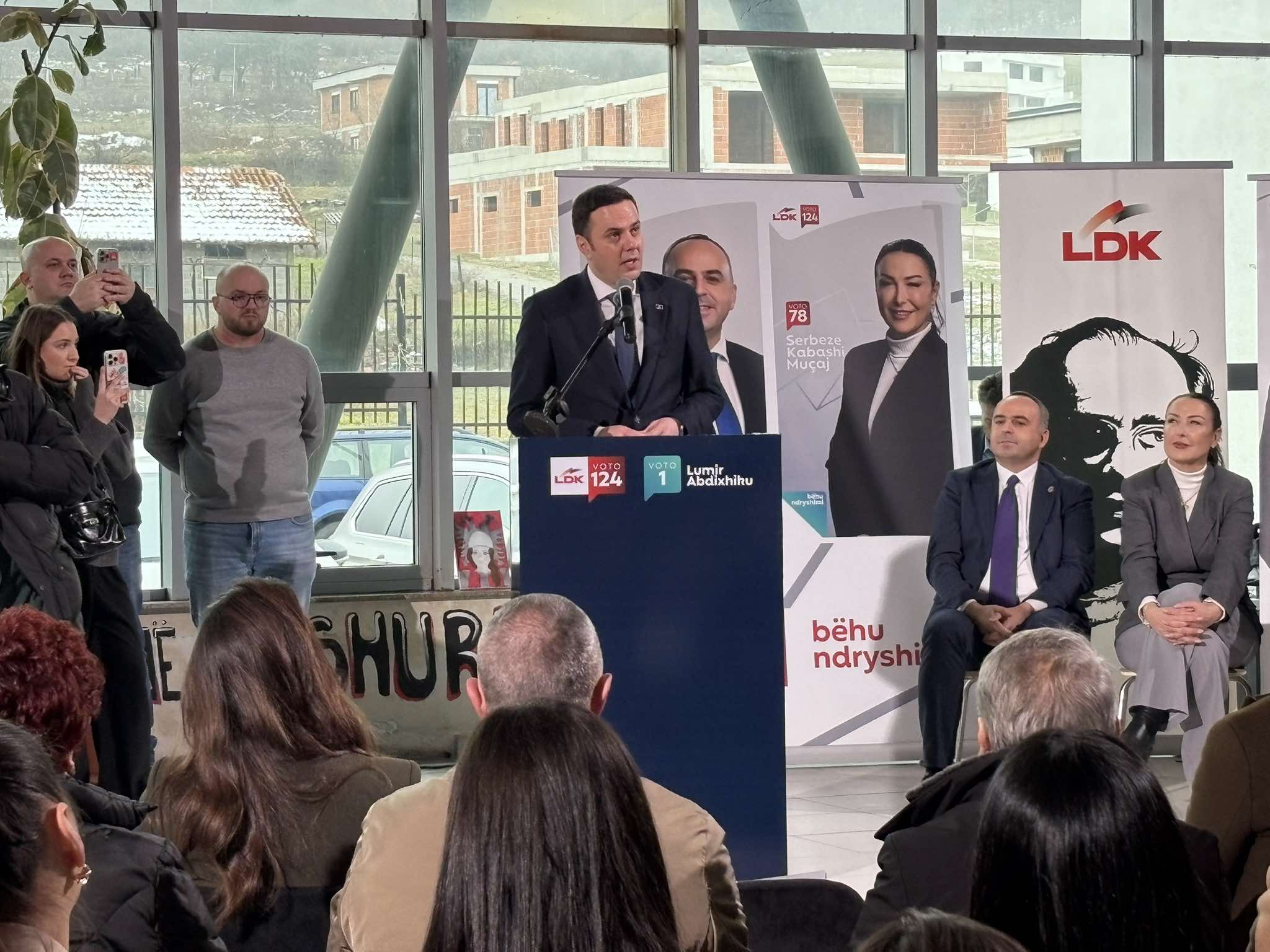 Nga shtëpia politike e LDK-së, Abdixhiku u kujton qytetarëve se kjo parti do ndjek rrugën e ...
