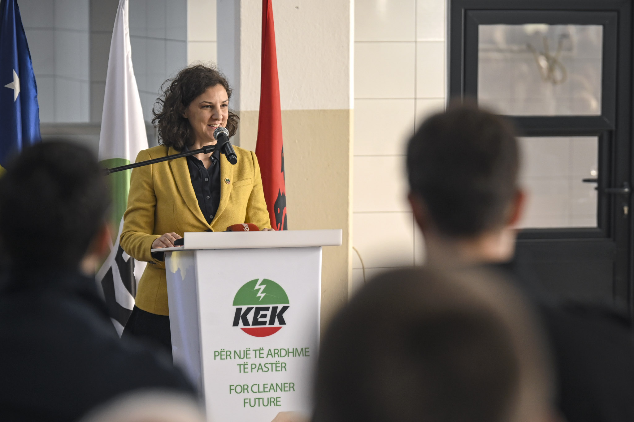 Kurti dhe Rizvanolli morën pjesë në ceremoninë e nënshkrimit të 220 ...