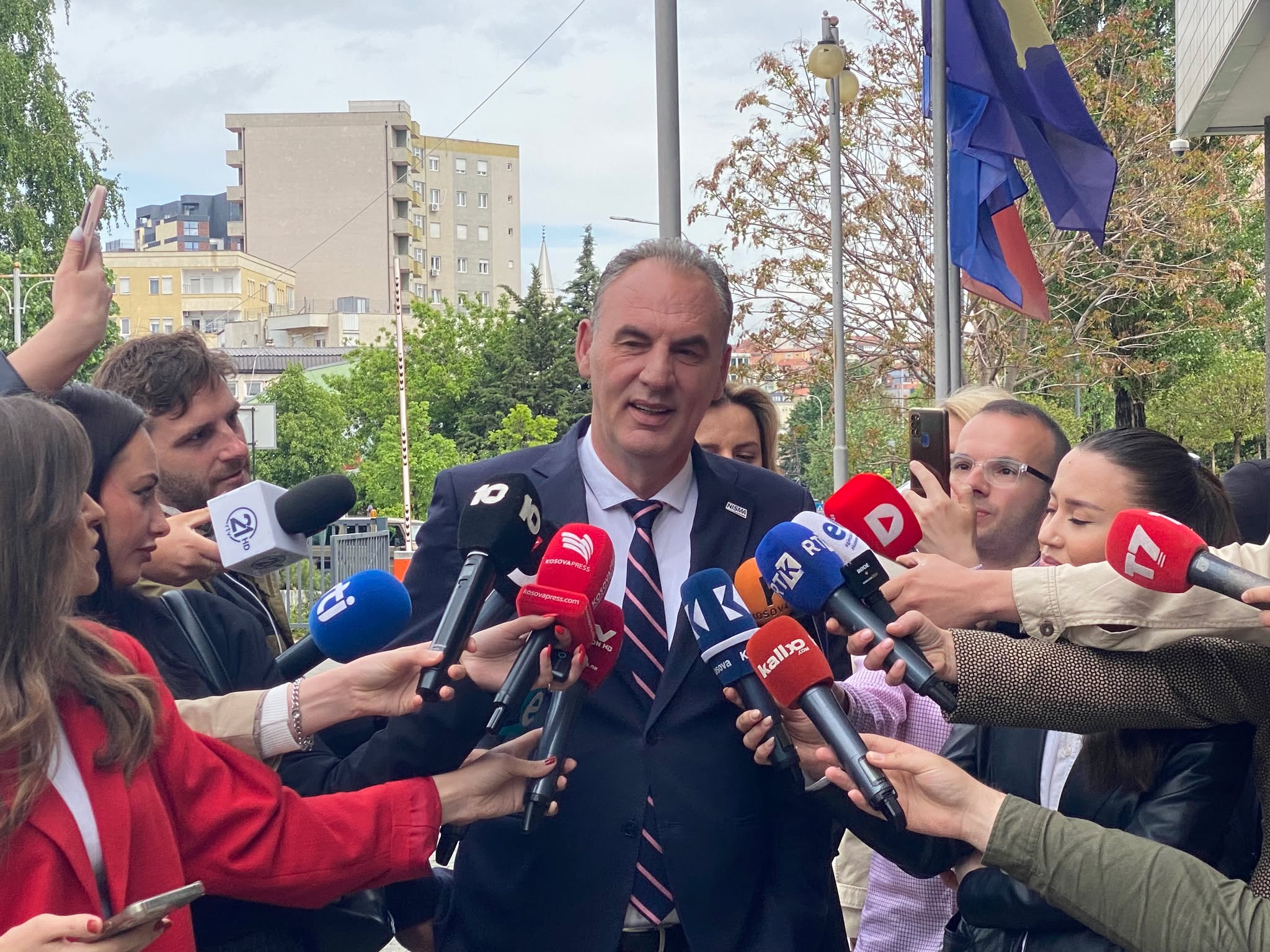 Limaj: Ka lëvizje, ka pasur komunikime me letra, ta shohim – Ekonomia ...