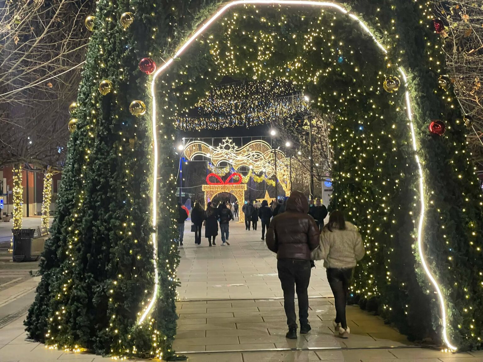 Lëndime nga mjetet piroteknike e armët e zjarrit, policia përmbledh ...